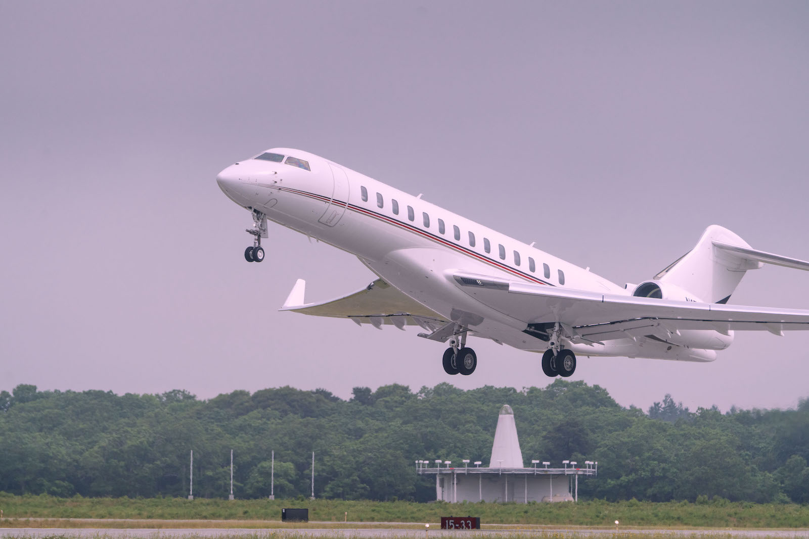 The Vineyard Gazette - Martha's Vineyard News | Summer Airline Traffic ...